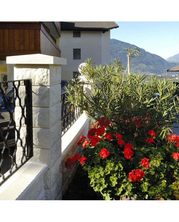 Diamond Tip Pillar Caps